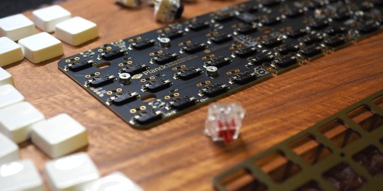 Anatomy of a Mechanical Keyboard - Mech Keybs