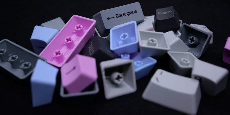 How to Clean Keycaps - Mech Keybs